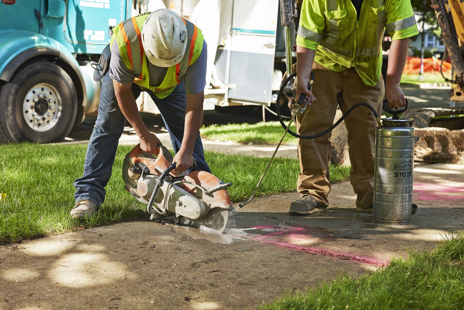Safe Digging Messages & Photos for Homeowners | JULIE